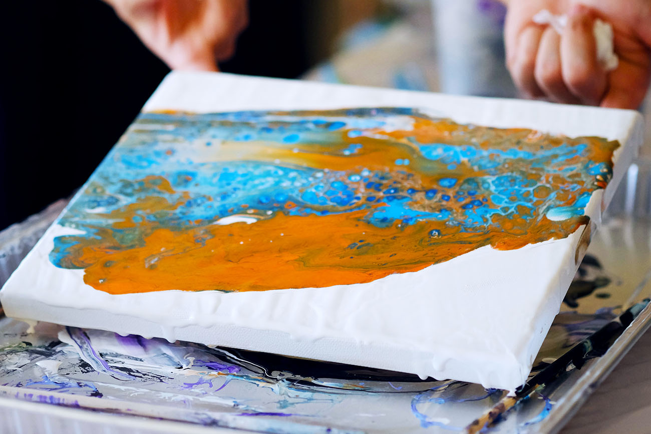 pour-1 | Artefakts